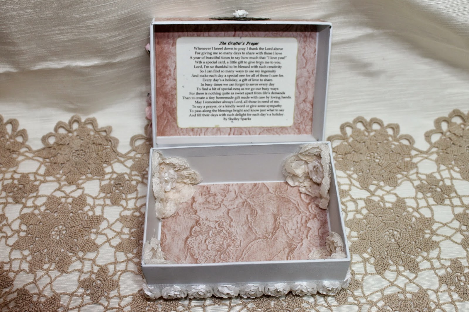 Donna's Whimsical Treasures : Friendship box