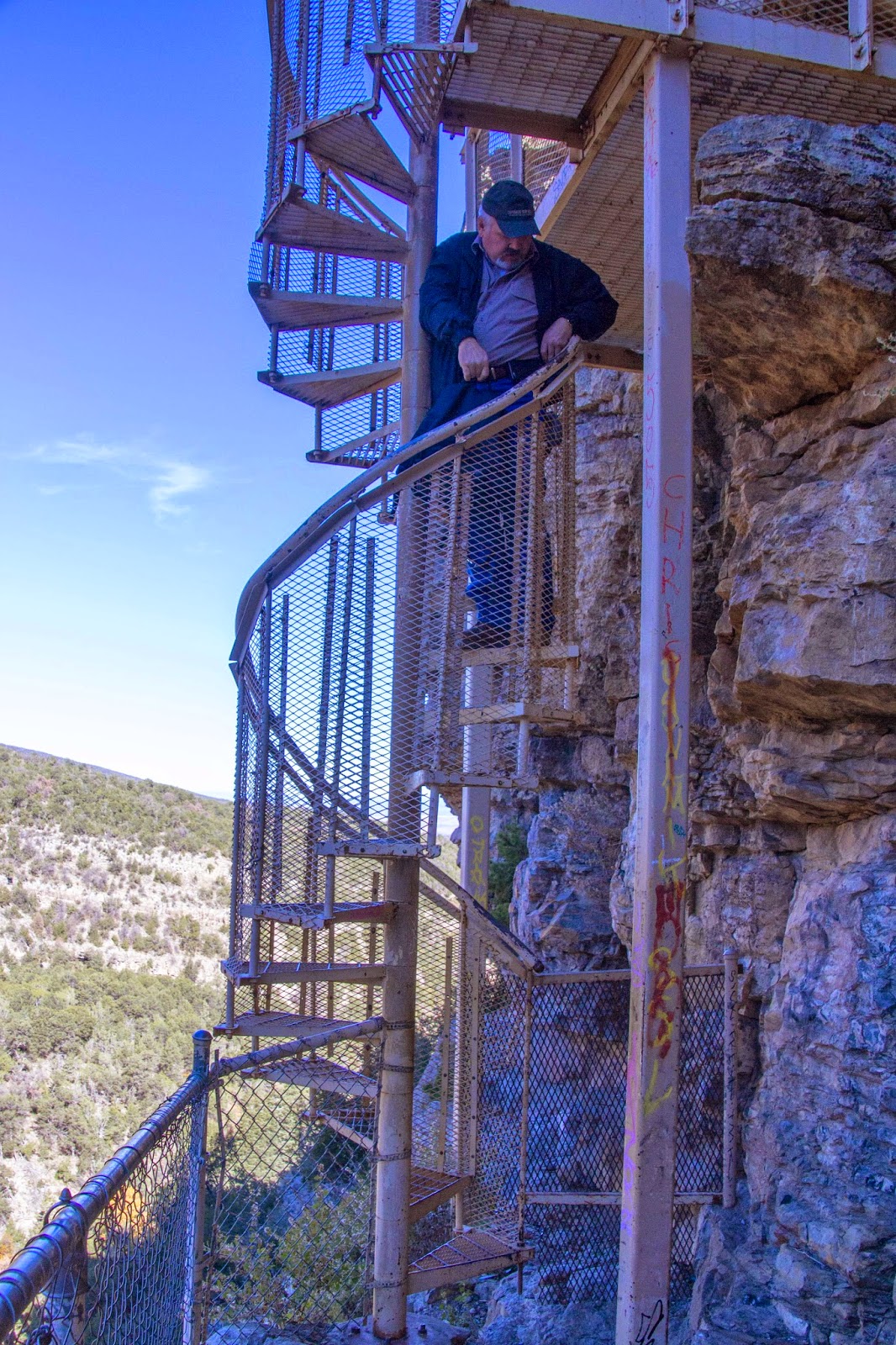 Studio39Designs: Sandia Cave Trail