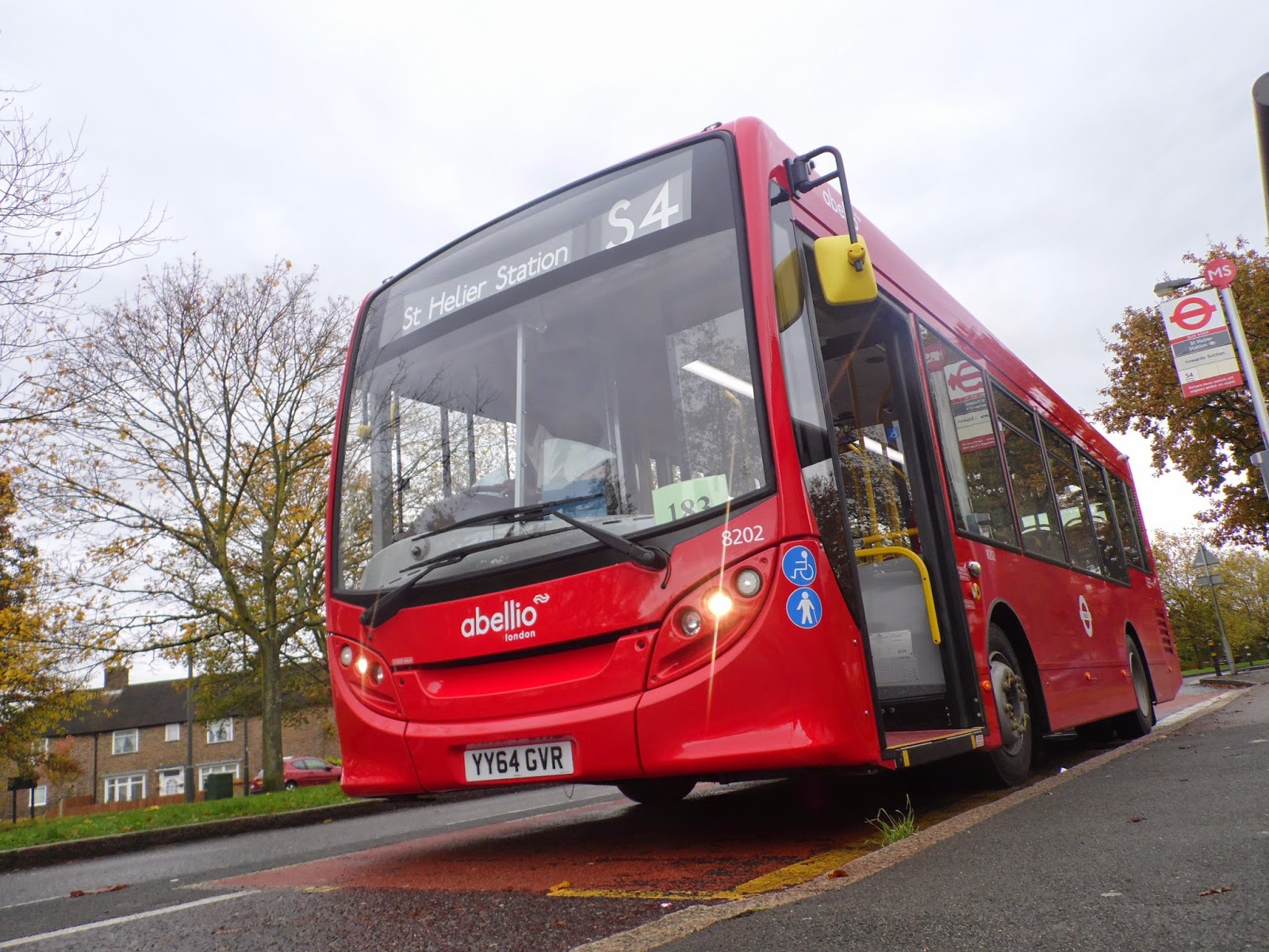 Tom London & Surrey Bus Blog: Route S4 Observations
