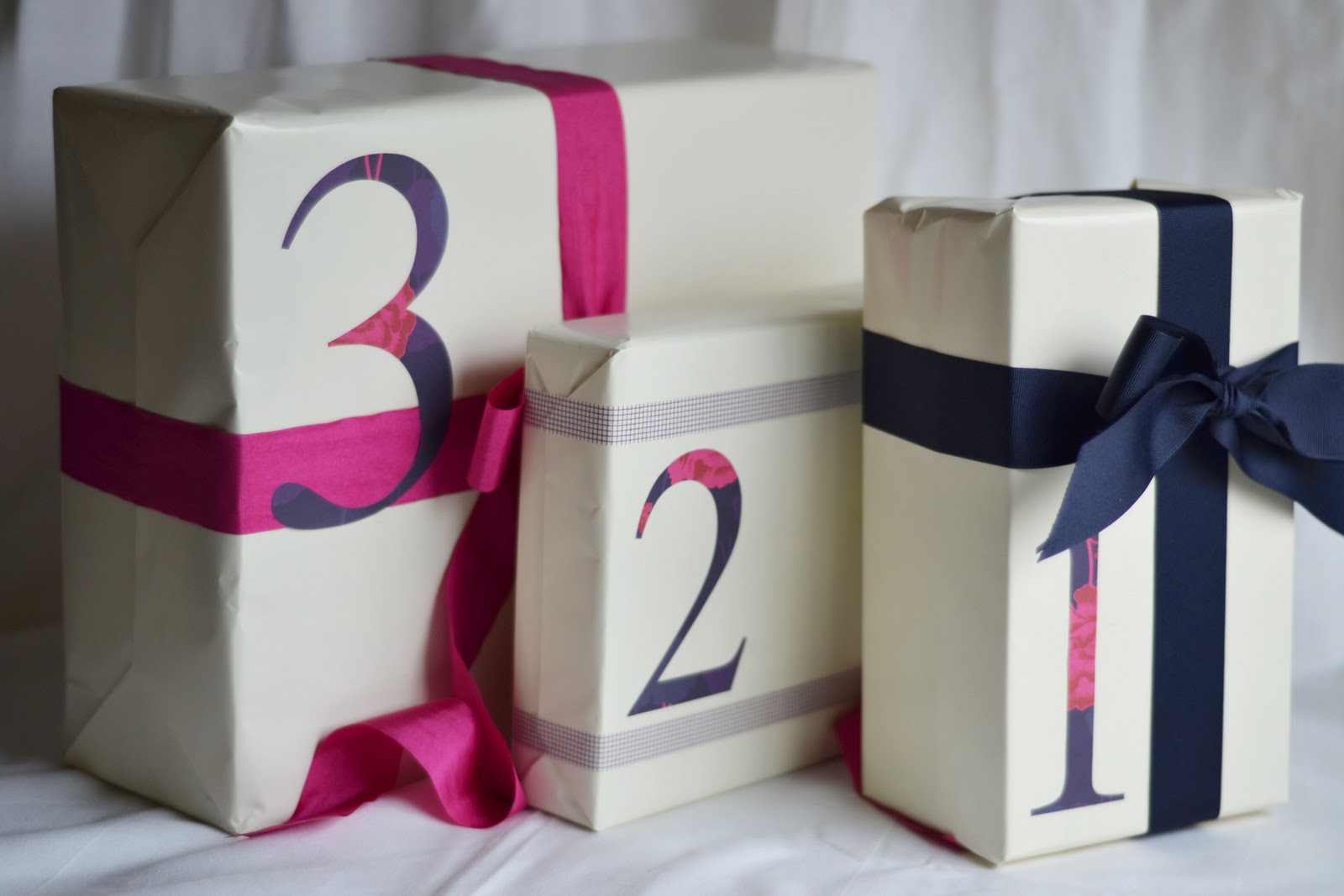 MargotMadison: Numbered Gift Wrap