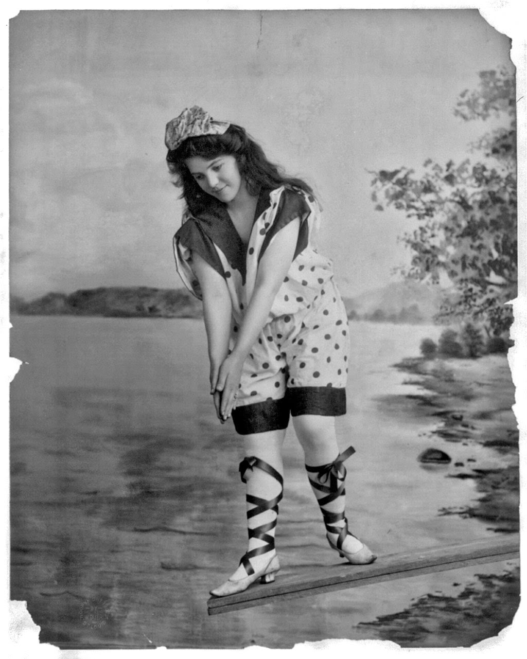 30 Interesting Vintage Photos Of Swimwear Styles From The Victorian Era