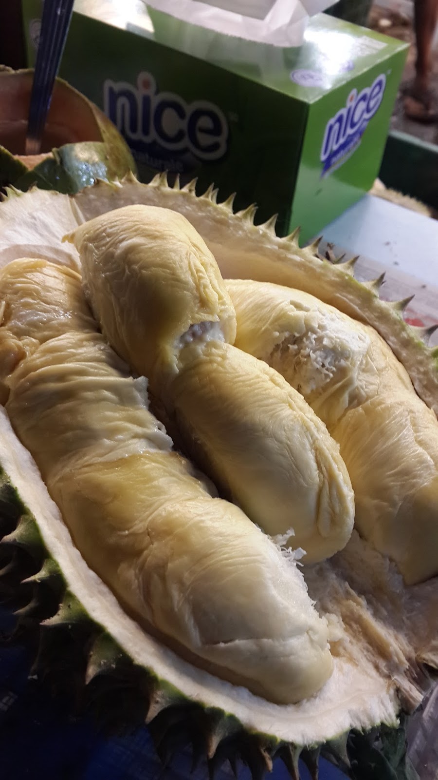 Globe NOMAD Rider...: Durian at SS2 Kelana Jaya (DurianSS2)