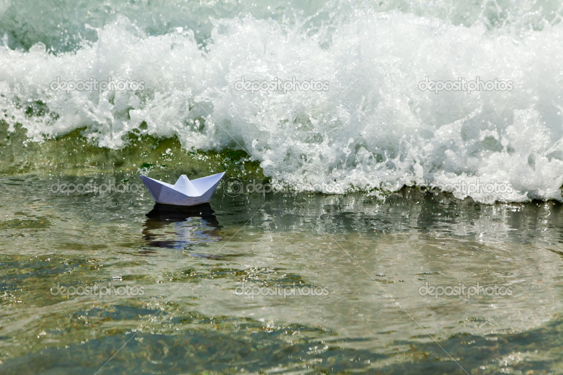 In a Prima Donna's Eyes: The Paper Boat