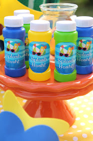 LAURA'S little PARTY: Splash Bash pool party| Huggies® Little Swimmers®