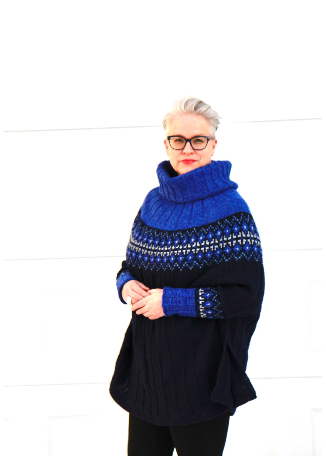 kristins røde tråd: Poncho? Genser? Poncher? Gencho?