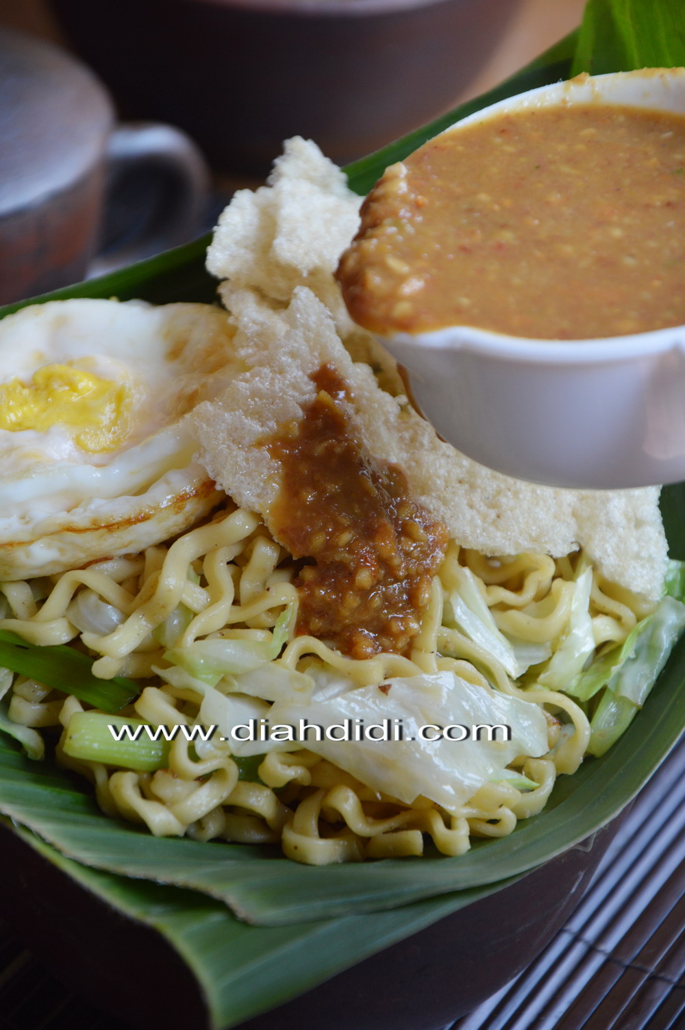 Diah Didi's Kitchen: Pecel Mie...Menu Unik Yang Enakk..^^