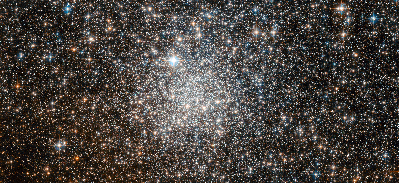 NGC 6401, cúmulo globular.
