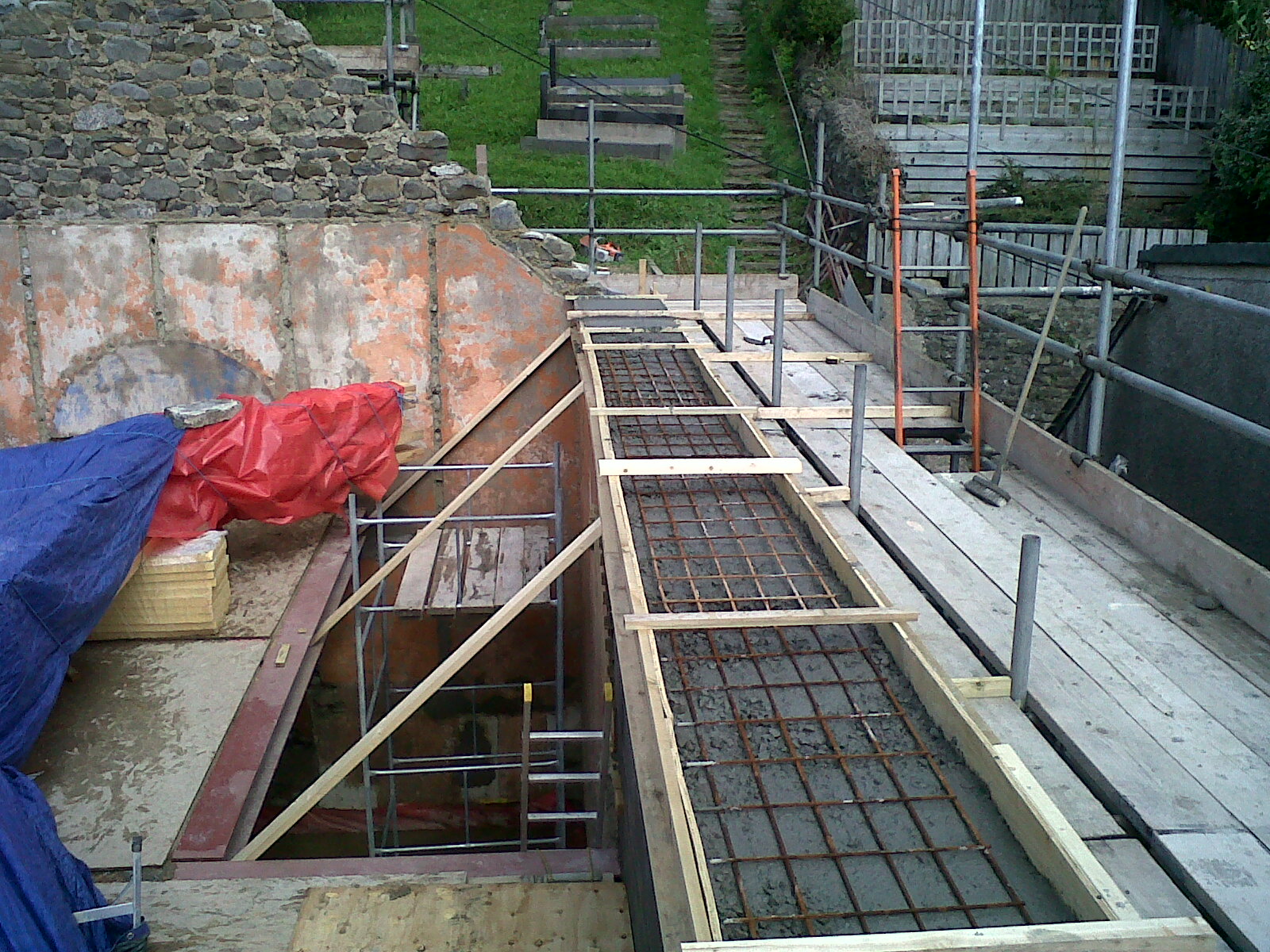 Amroth Project: CONCRETE RING BEAM CONSTRUCTION.