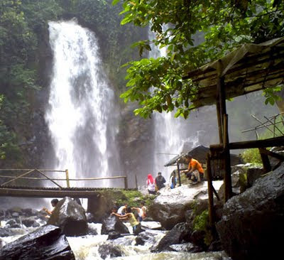 Obyek Wisata Curug Cinulang - Sindulang ~ WISATA ALAM