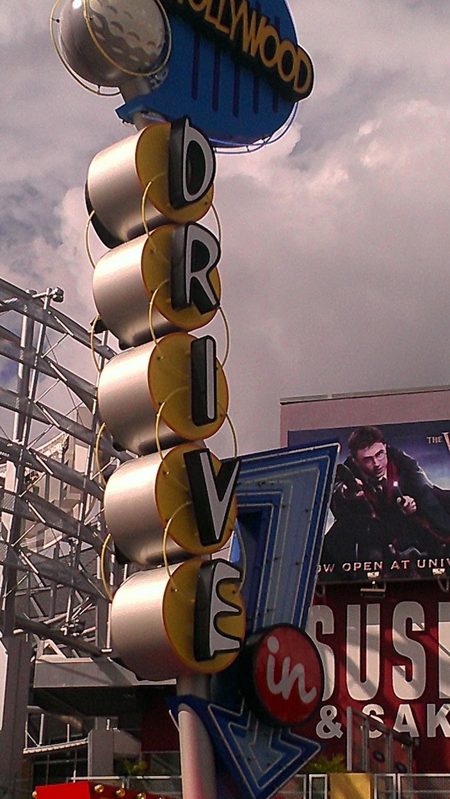 Orlando Area Theme Parks, Attractions, and Eateries: Hollywood Drive-In ...