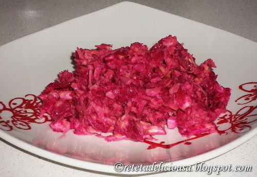 Reteta Delicioasa: Salata de telina cu sfecla rosie si pui