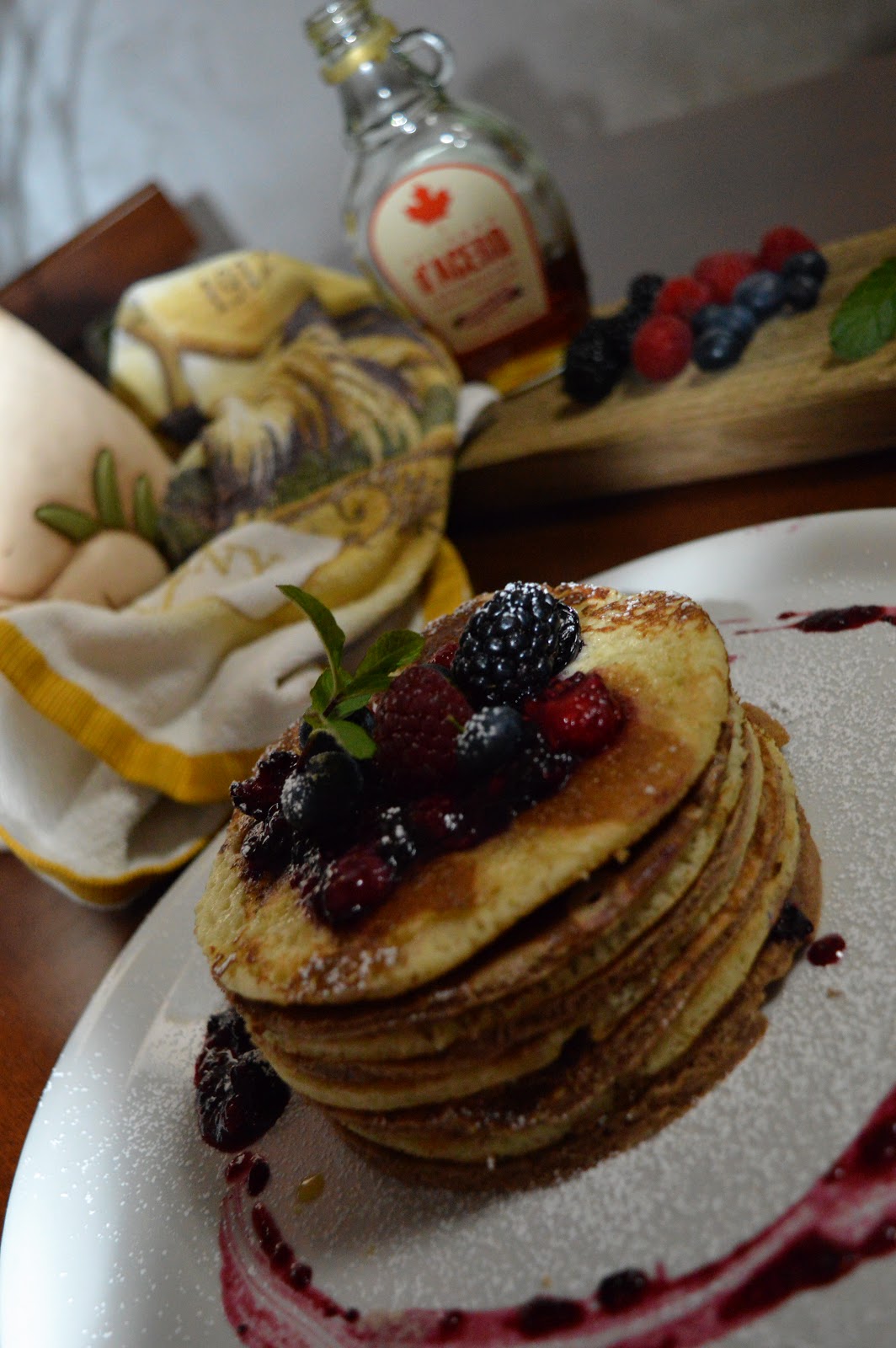 Babbi e le Palle di Pelo: Pancakes bicolori con salsa ai frutti di ...