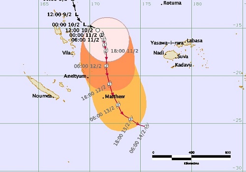 Fiji issues flood warnings as Cyclone Winston intensifies