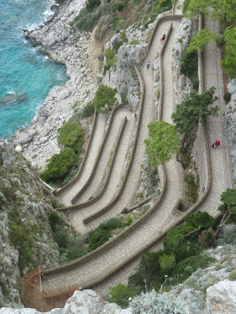 PAVAN MICKEY: Famous streets of the island of Capri, Italy