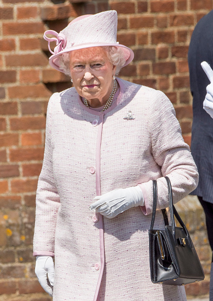 Royal Family Around the World: Queen Elizabeth II Celebrates 300 Years ...