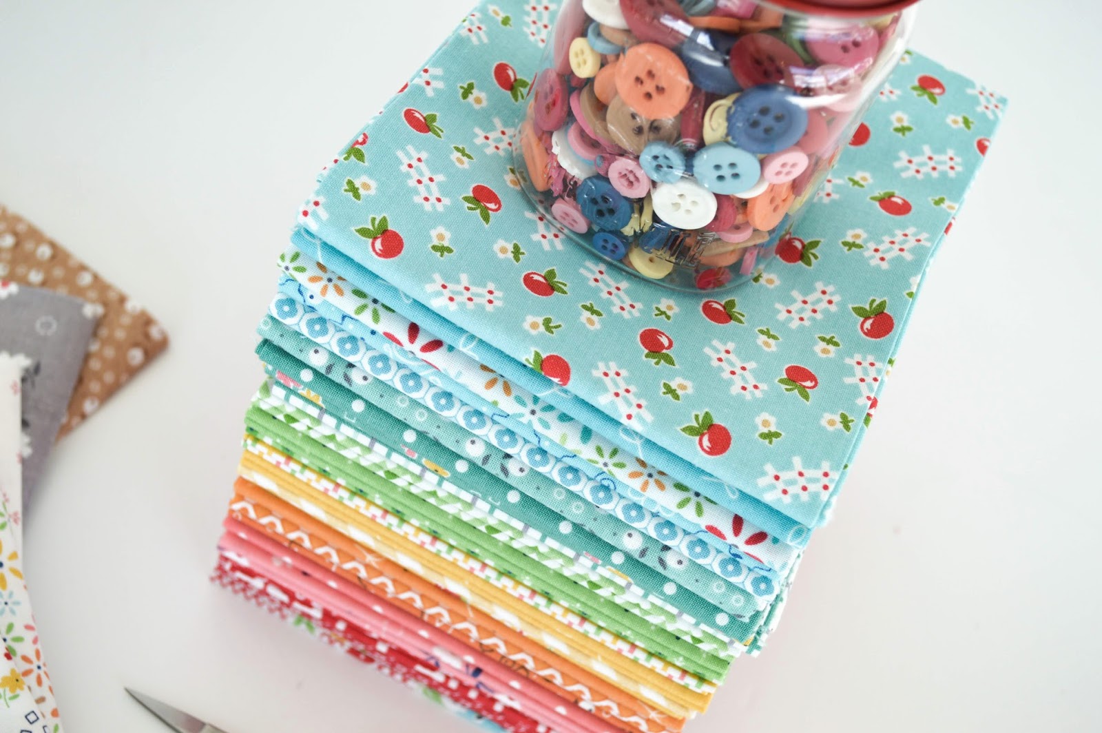 Bee In My Bonnet: Vintage Block Along - Block Ten - Quilting Bee Block ...