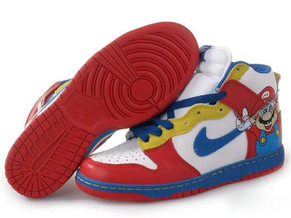 .: NIKE DUNK SUPER MARIO
