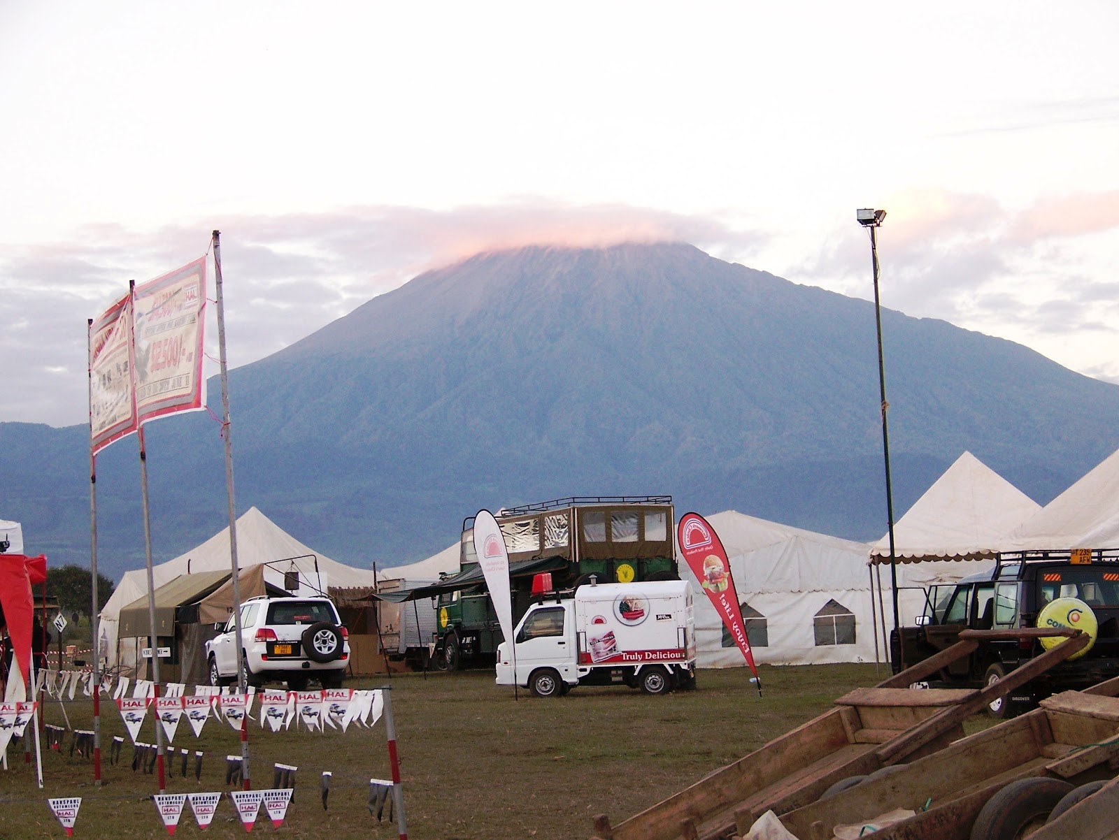 T-E-M-B-E-A Tanzania: Mlima Meru - Arusha