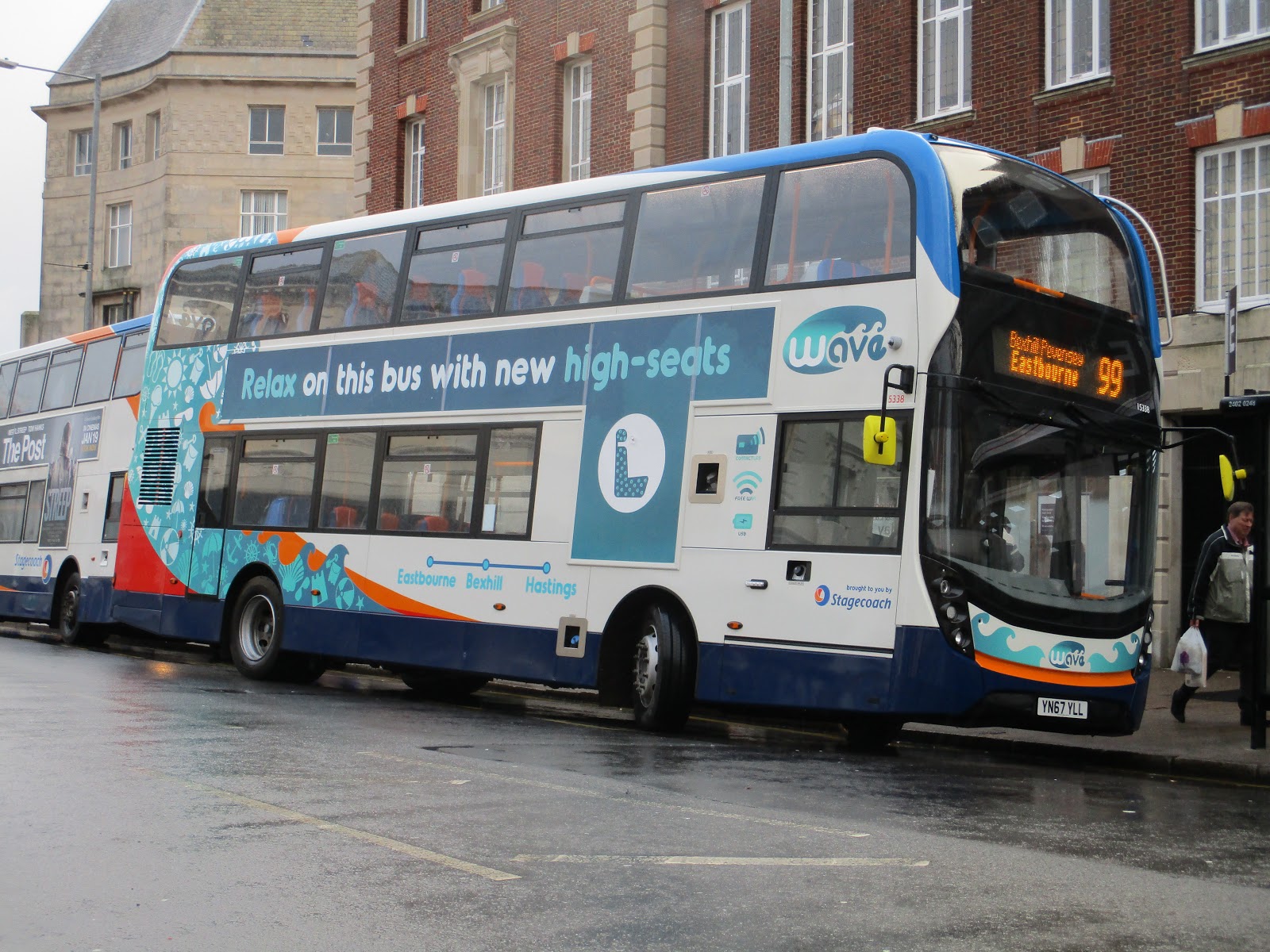 Lous bus pictures: Wave MMCs into service at Stagecoach South East