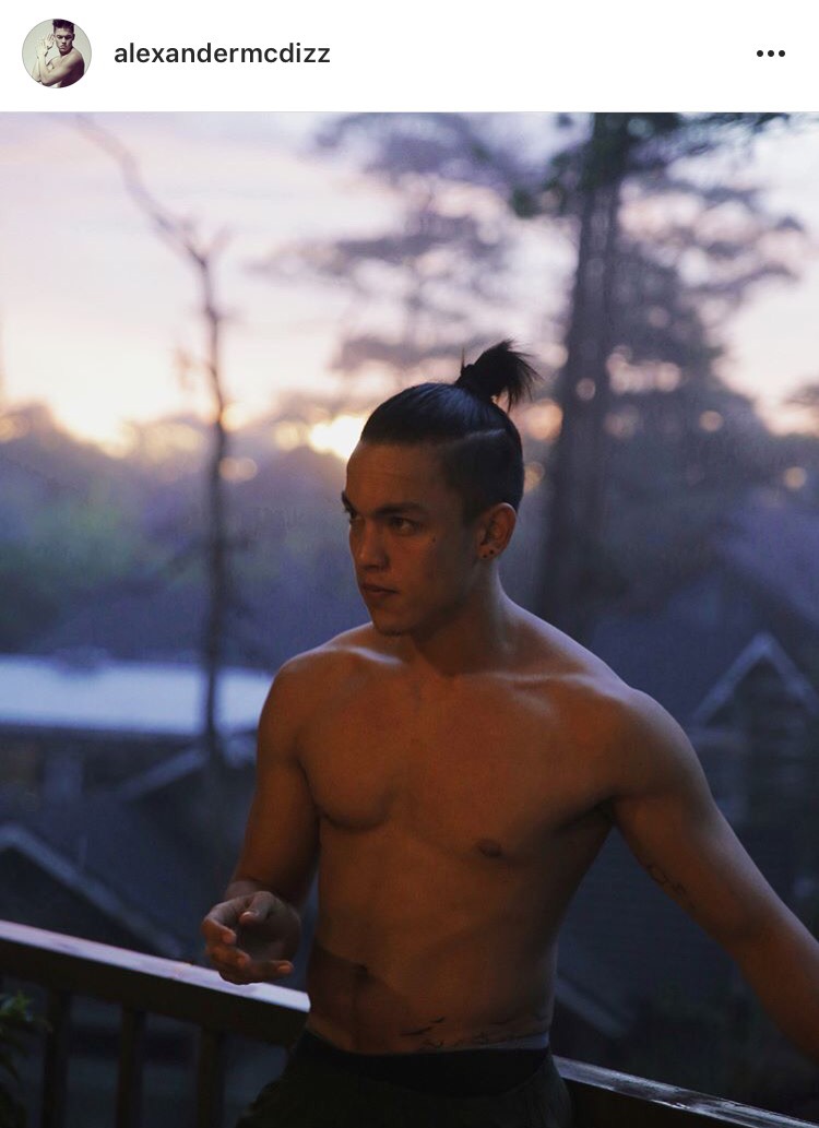 Shirtless Pinoy 🇵🇠Alex Diaz