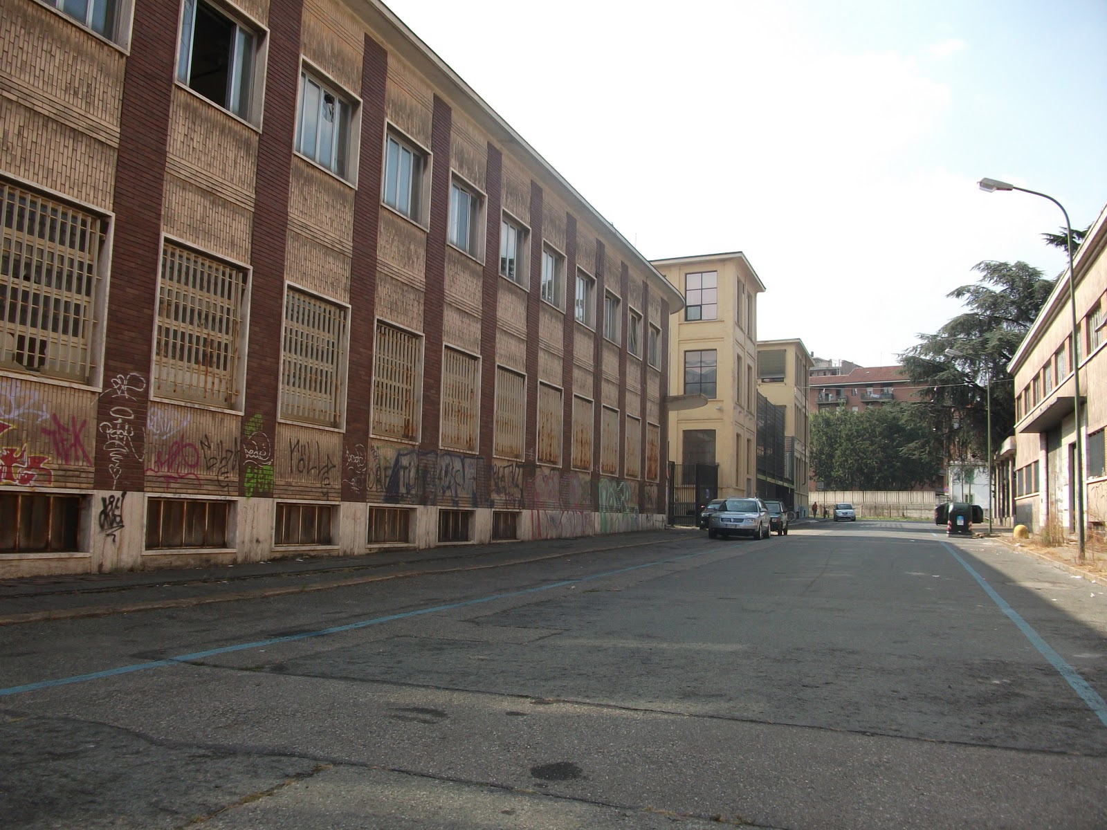 TRUEISGOOD: Ex OSI/Ghia_ Torino, via Montefeltro 8