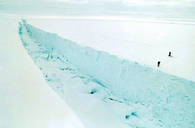 The Big Wobble : Ice island the size of Delaware breaking off Larsen C ...