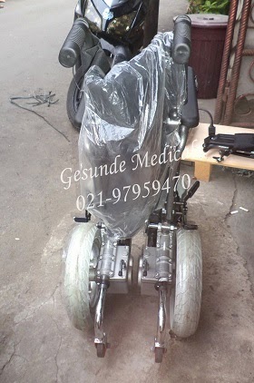 Alat kesehatan Grosir: Kursi Roda Otomatis Pakai Baterai FM 111A