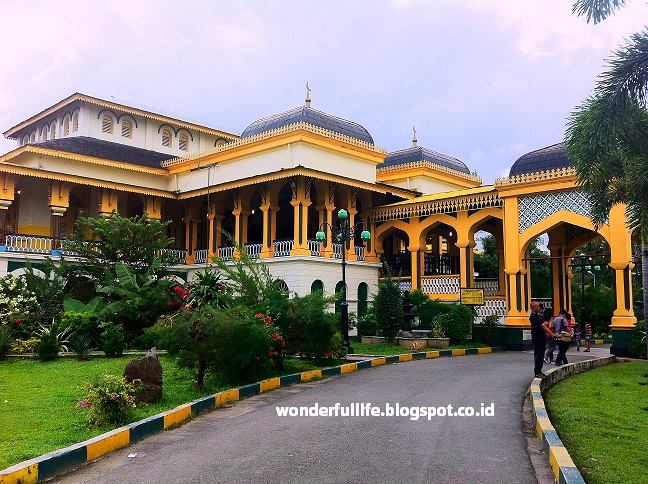 Istana Maimun Medan, Simbol Kejayaan Kerajaan Melayu di Tanah Deli ...