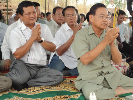 KI Media: អ្នក ឃ្លាំមើល និយាយ អំពី ឧក្រិដ្ឋកម្ម ព្រៃ ឈើ នៅ កម្ពុជា ...