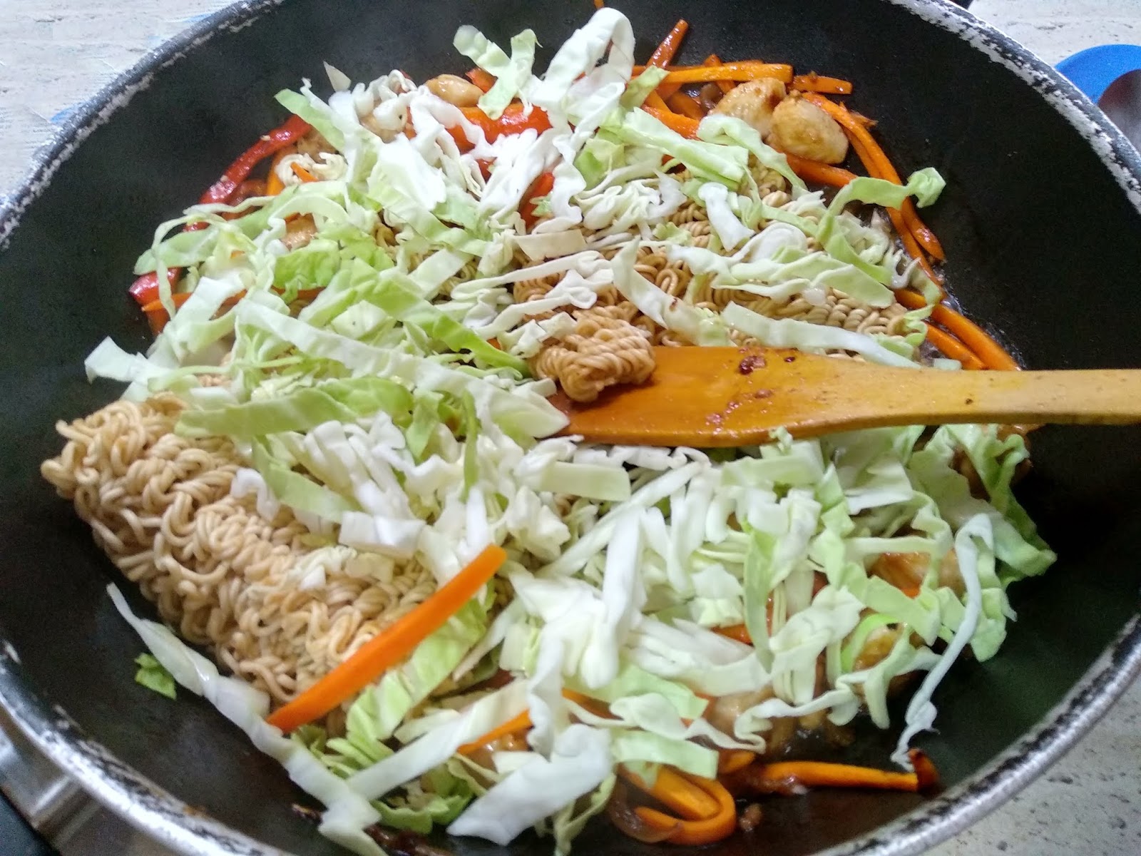 LA COCINERA NOVATA: FIDEOS RAMEN CON POLLO Y VERDURA {receta express}