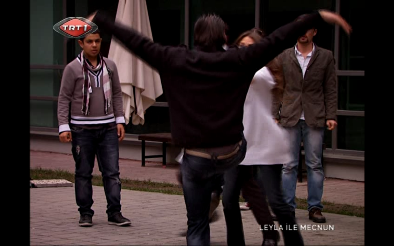 Leyla ile Mecnun Göndermeleri