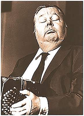 REALIDAD BONAERENSE: PRESENTAN PROYECTO PARA QUE ANIBAL TROILO SE ...