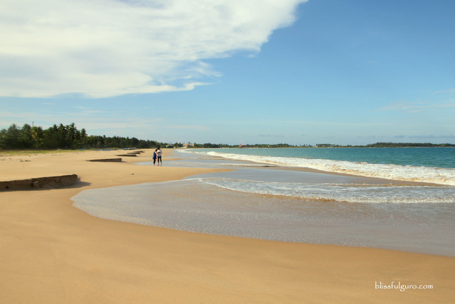 Sri Lanka: Exploring the Beaches of Kalkudah and Pasikudah - blissfulguro