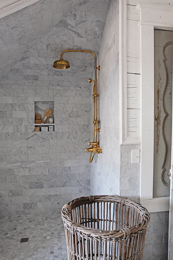 Dreamy Whites: Master Bathroom Makeover with Unlacquered Brass Rohl Faucets