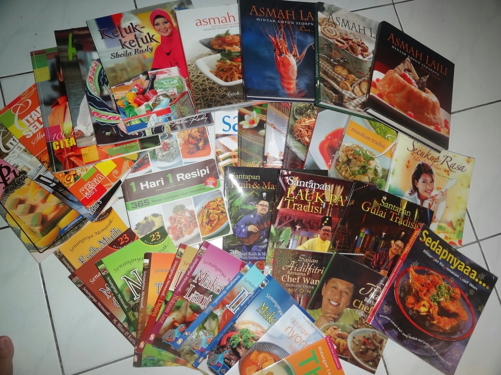 WARISAN NENEK: Koleksi Buku Resepi