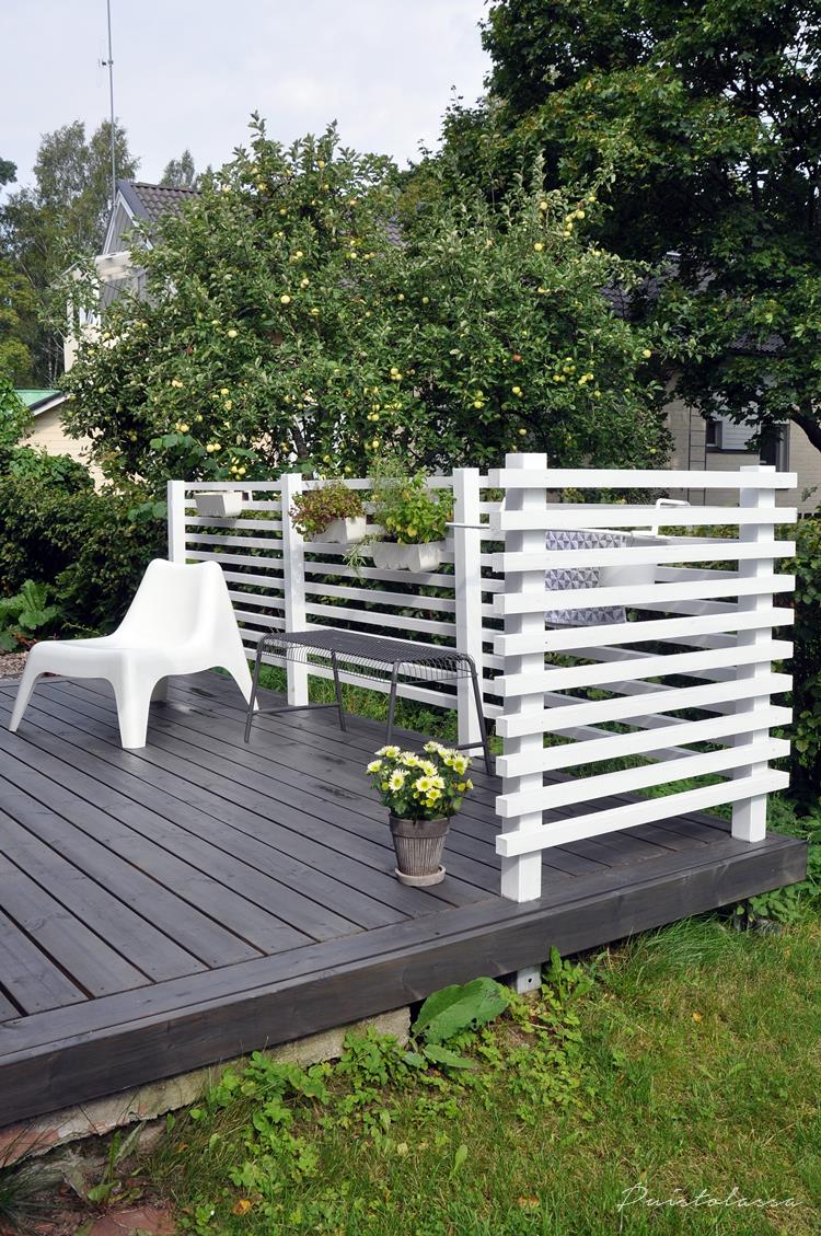 PUISTOLASSA: UUDISTUNUT TERASSI