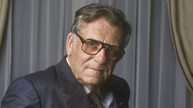 Kahn's Corner: 1963: The Shoes of the Fisherman by Morris West