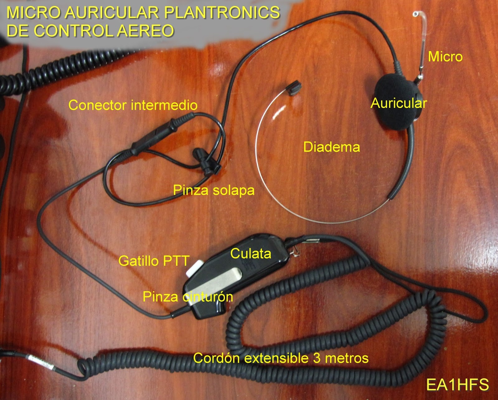 EA1HFS : MICROCASCO DE CONTROL AEREO PARA RADIOAFICION