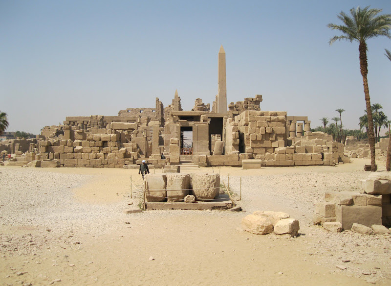 Kaponieeri: Karnakin temppeli