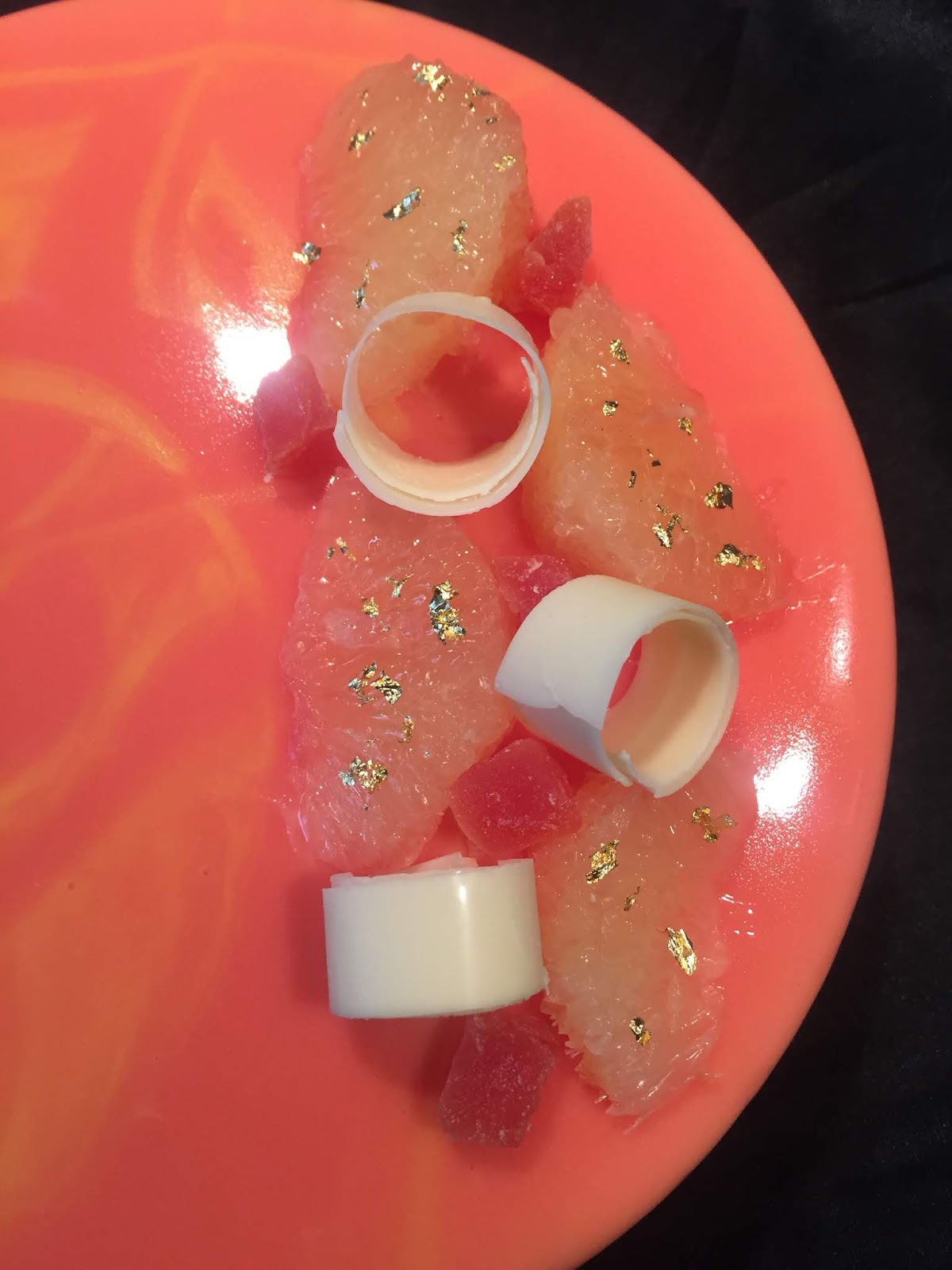 Entremets Pamplemousse Rose et Chocolat Blanc