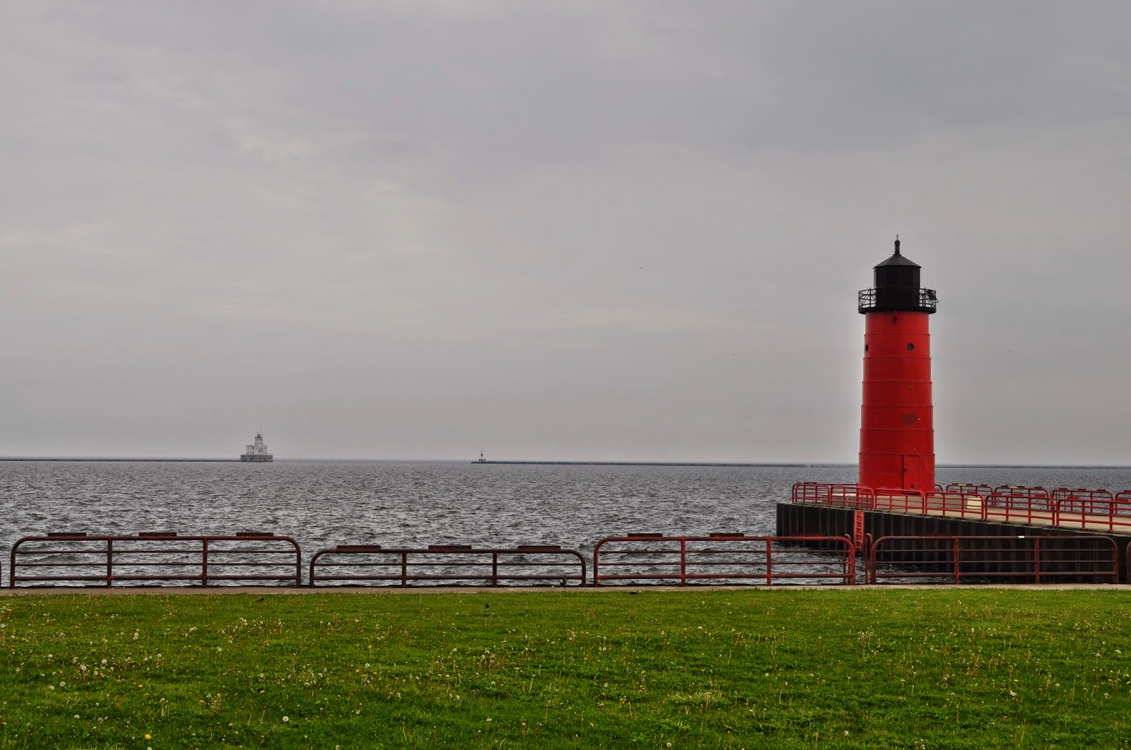 WC-LIGHTHOUSES: MILWAUKEE PIERHEAD LIGHTHOUSE-MILWAUKEE, WISCONSIN