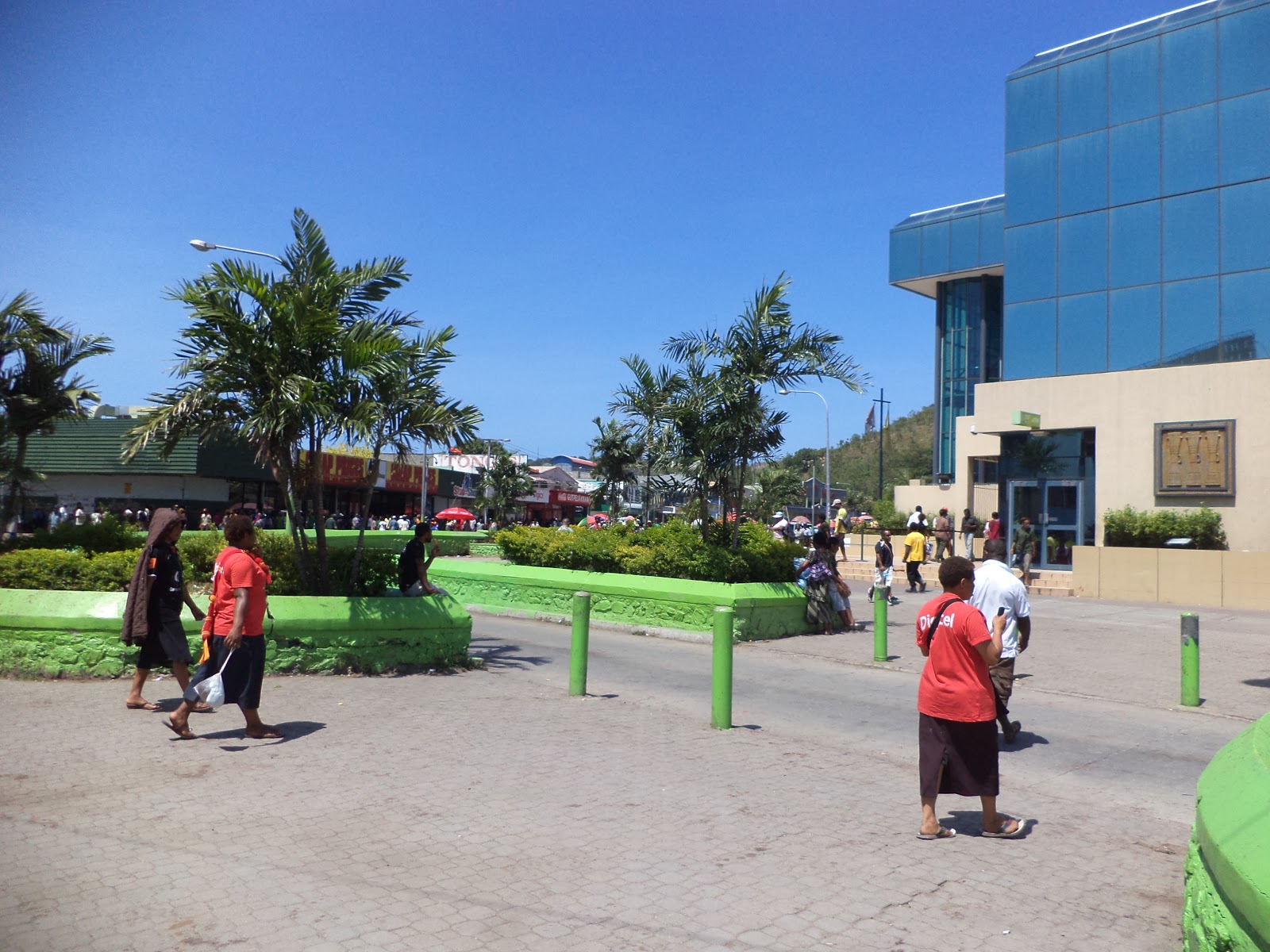 Welsh Davids Travel Blog: 10 to 14 November - Port Moresby (Papua New ...