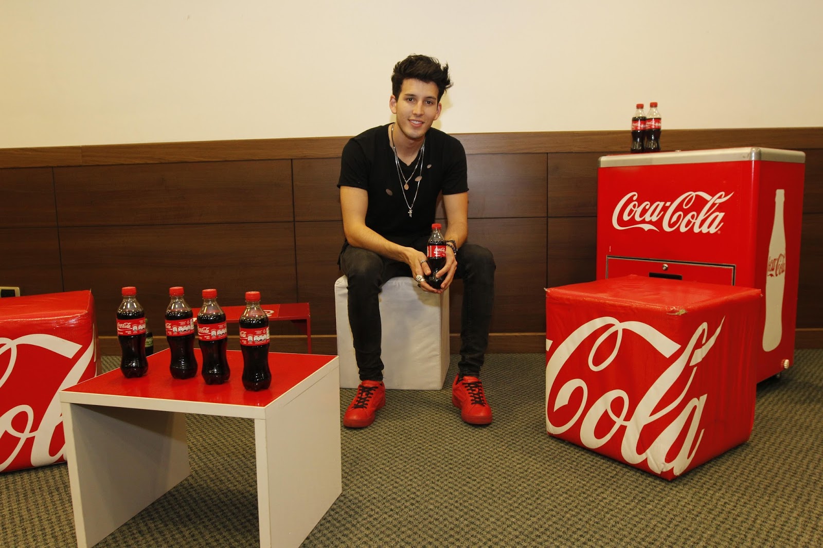 COCA-COLA FM JUNTO A SEBASTIÁN YATRA PRESENTÓ EL “UNDERCOVER SESSIONS”