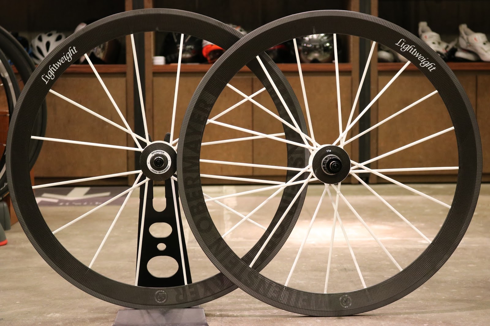 South West Bike Builders: LIGHTWEIGHT Meilenstein Weiss