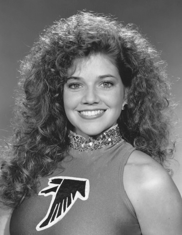 The Costume Lounge: Spotlight on Style Pro Laura Mason