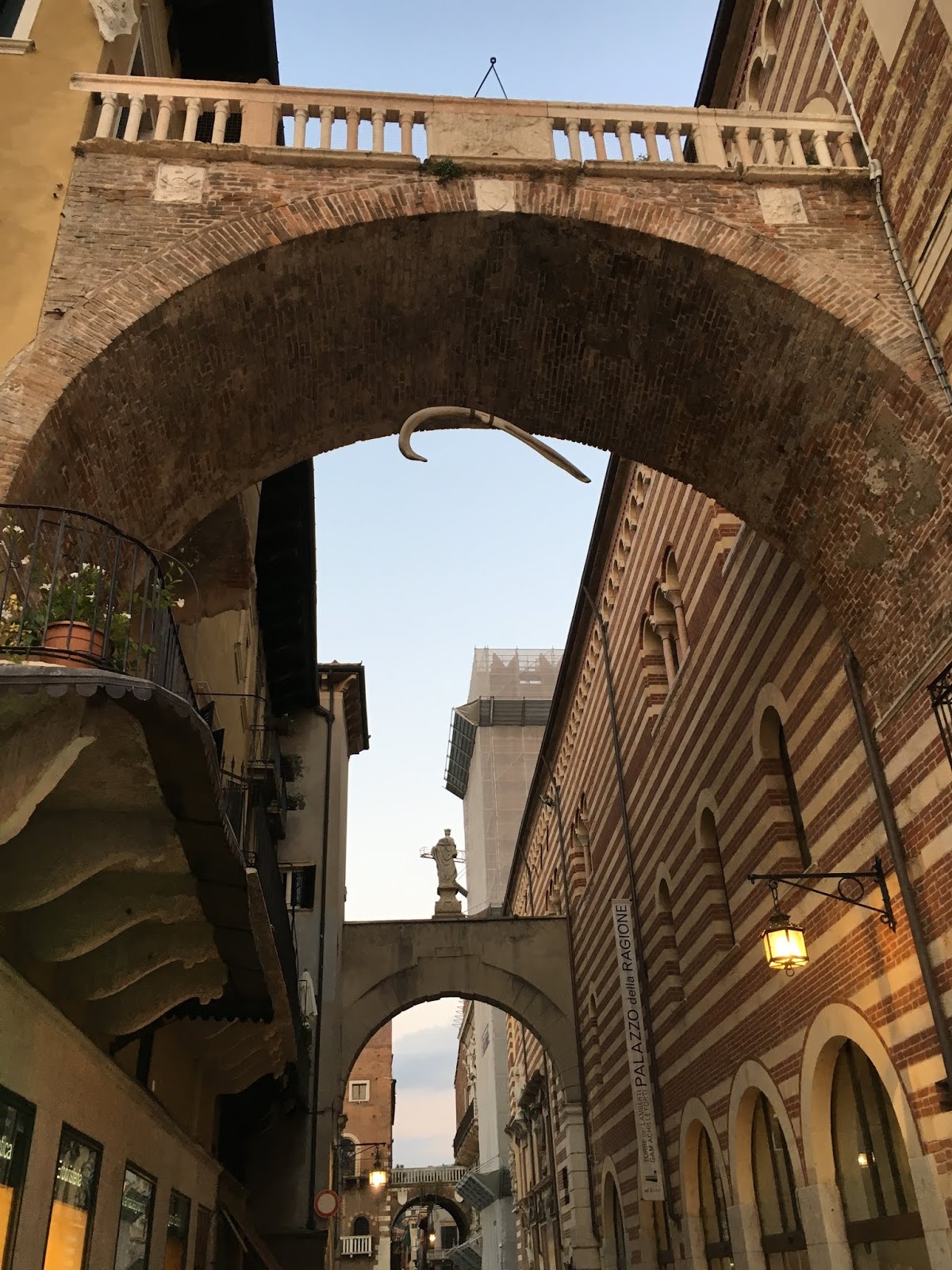 Arco Della Costa - Verona, Italy - Travel is my favorite Sport