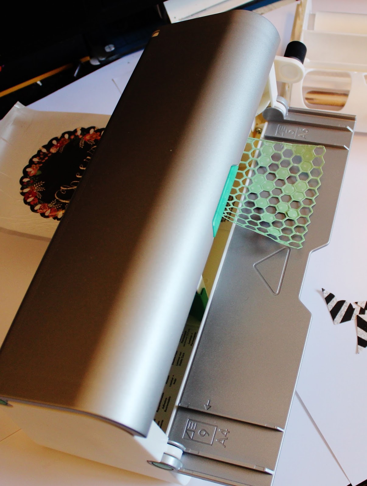 Pam Bray Designs: A Girl with Flair: Cheers!!!! with Xyron and Craftwell