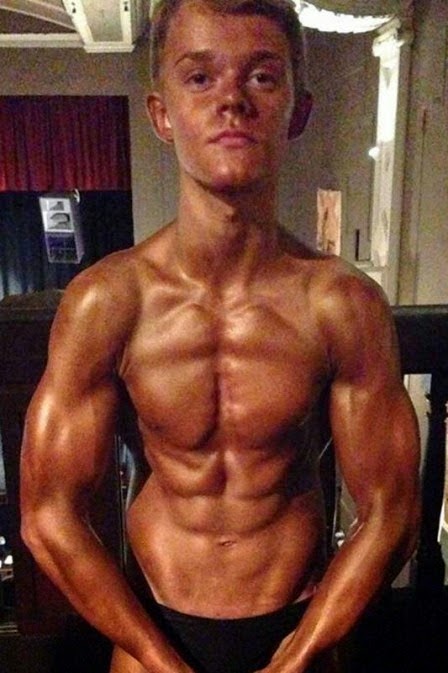 Menino de 14 anos impressiona com músculos: "amigos na escola ficam ...