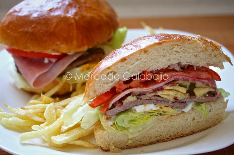El gran Chivito uruguayo, un sandwich de fama universal. Receta ...