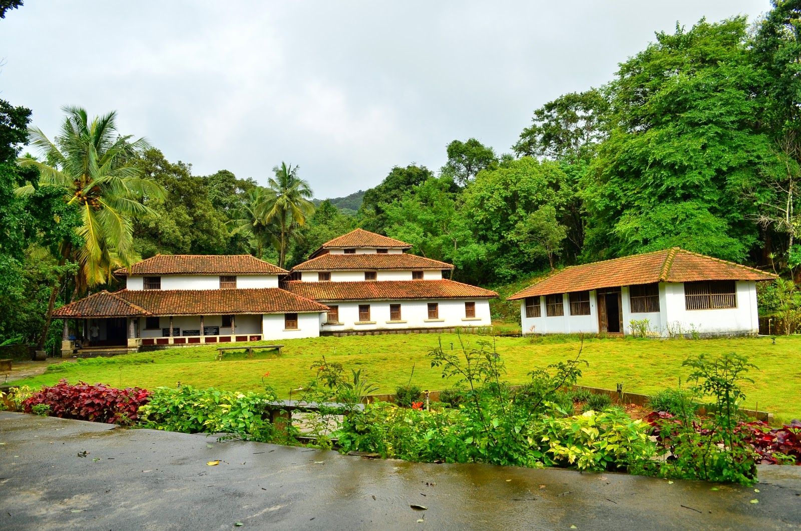 Sharath Hassan A Travelling Photographer: ಕವಿಶೈಲ ಕುಪ್ಪಳ್ಳಿ, kavishaila ...